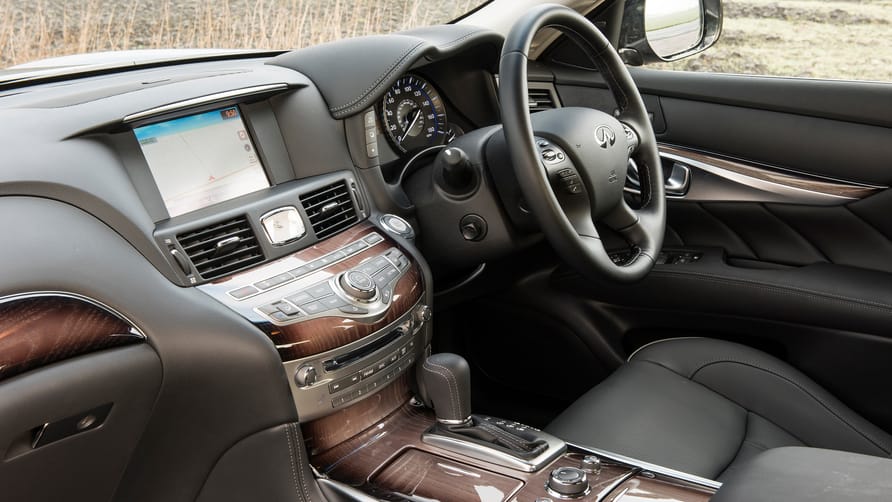 Infiniti Q70 Interior Layout & Technology | Top Gear