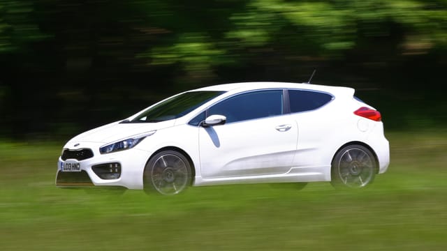 Kia pro_cee'd GT Review 2025 | Top Gear