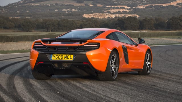 McLaren 650S Interior Layout & Technology | Top Gear