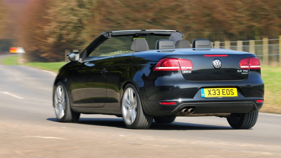 Volkswagen Eos Interior Layout & Technology | Top Gear