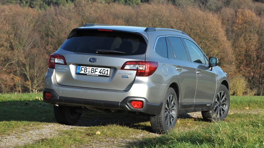 Subaru Outback Driving, Engines & Performance | Top Gear