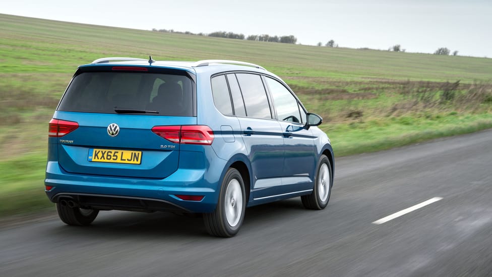 Volkswagen Touran Interior Layout & Technology | Top Gear