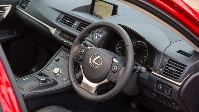 Lexus CT 200h Review 2026 | Top Gear
