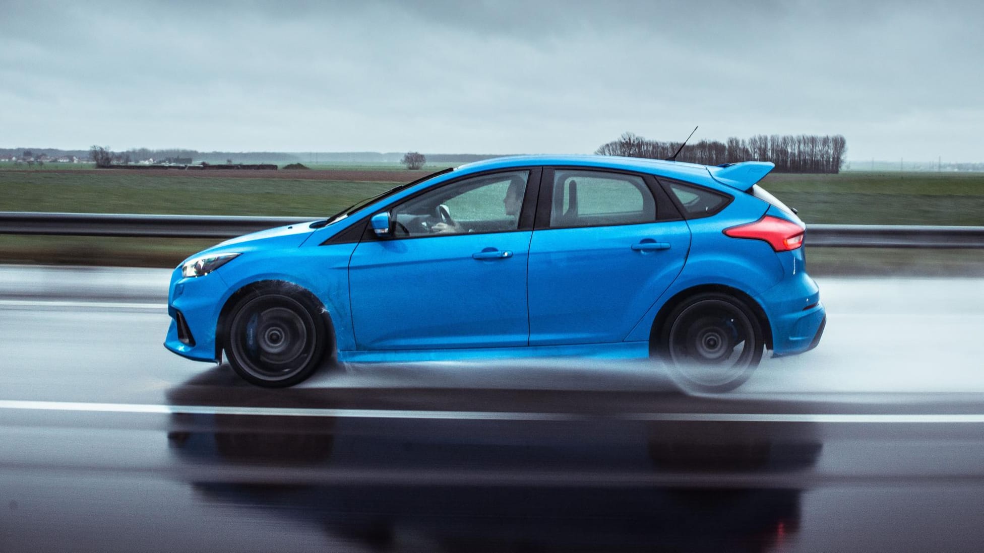 Ford Focus RS Interior Layout & Technology | Top Gear