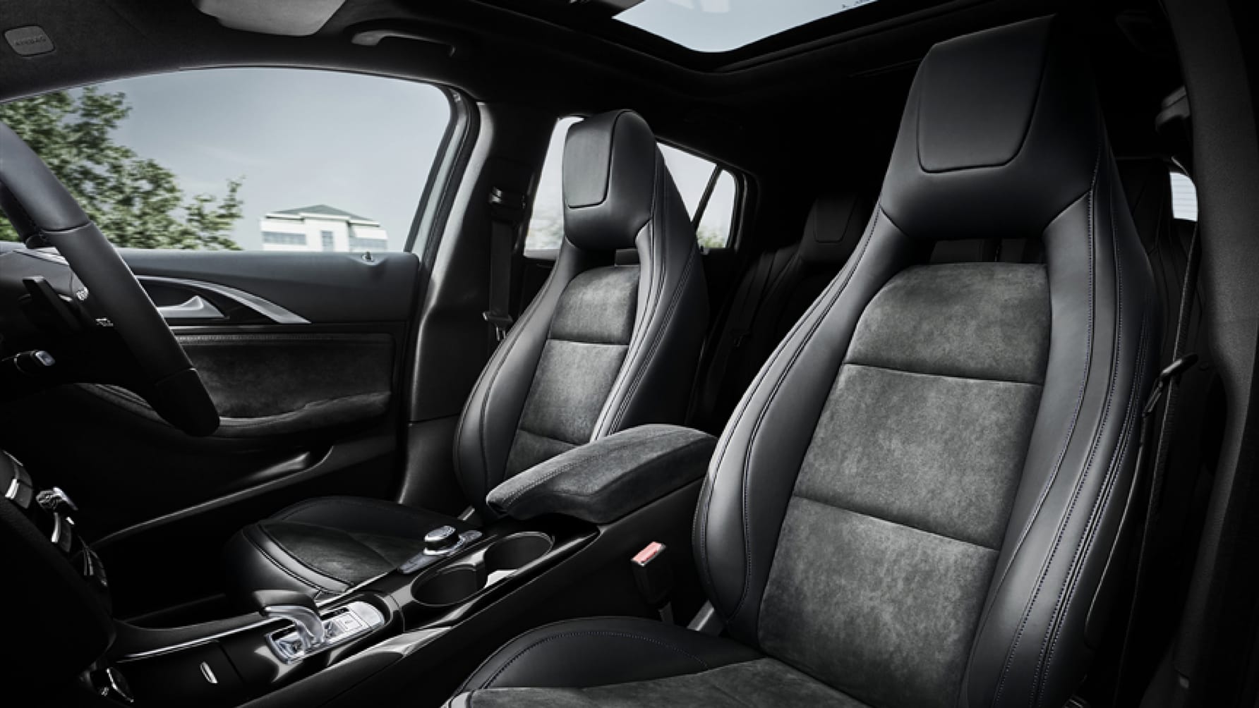 Infiniti Q30 Review 2025 | Top Gear