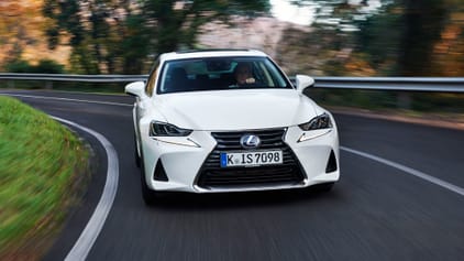 Lexus IS Interior Layout & Technology | Top Gear