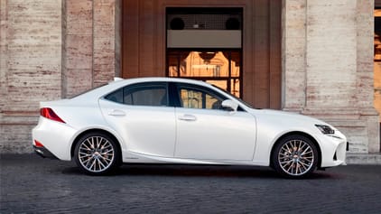 Lexus IS Interior Layout & Technology | Top Gear