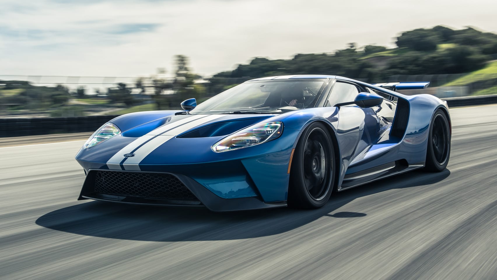 Ford GT Interior Layout & Technology | Top Gear