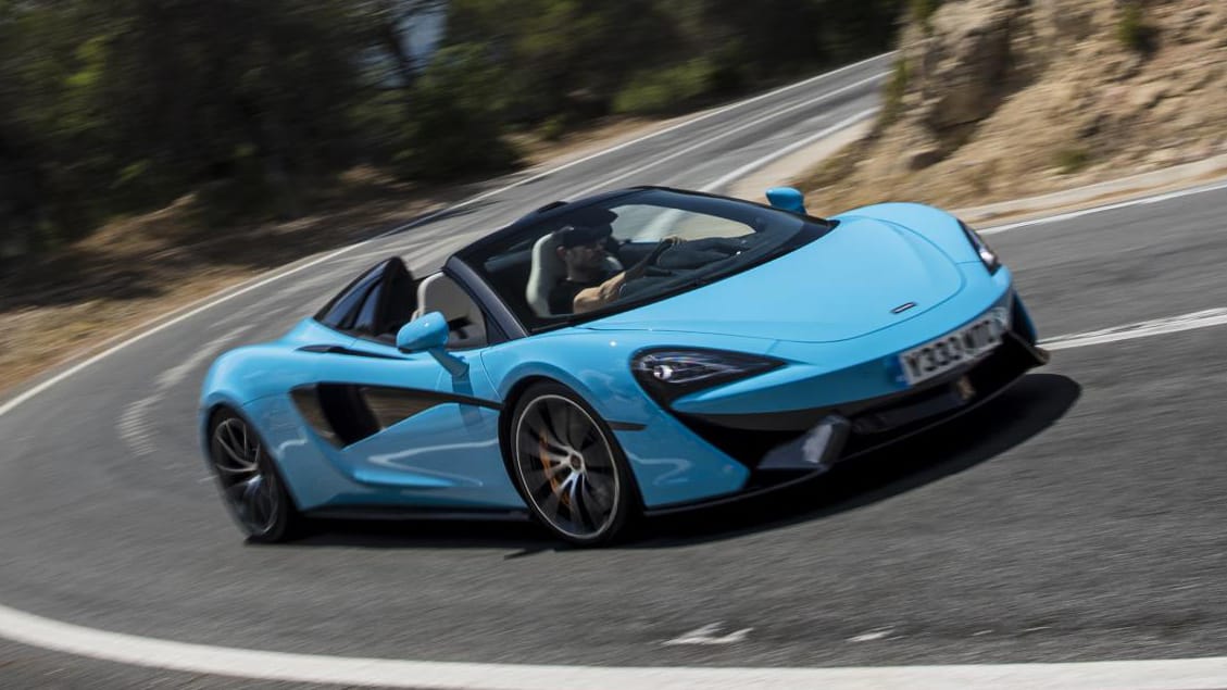 McLaren 570S Spider Interior Layout & Technology | Top Gear