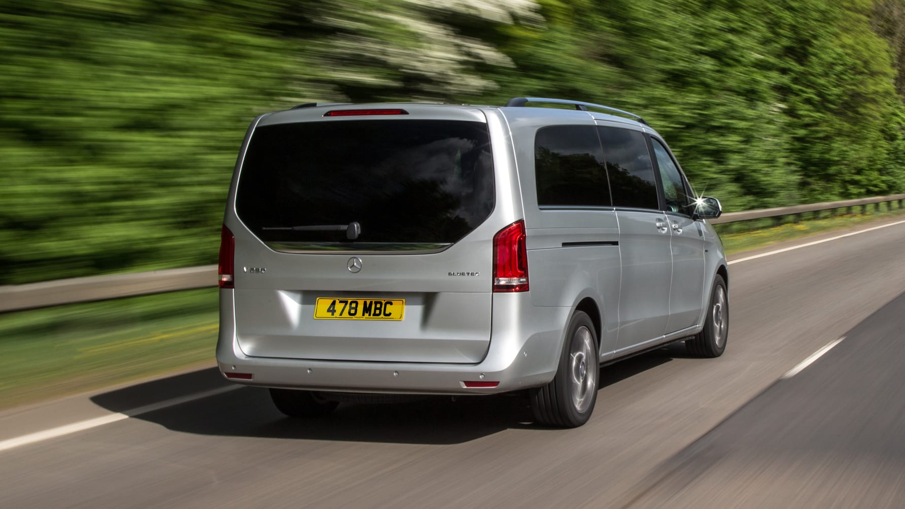 Mercedes-Benz V-Class Interior Layout & Technology | Top Gear