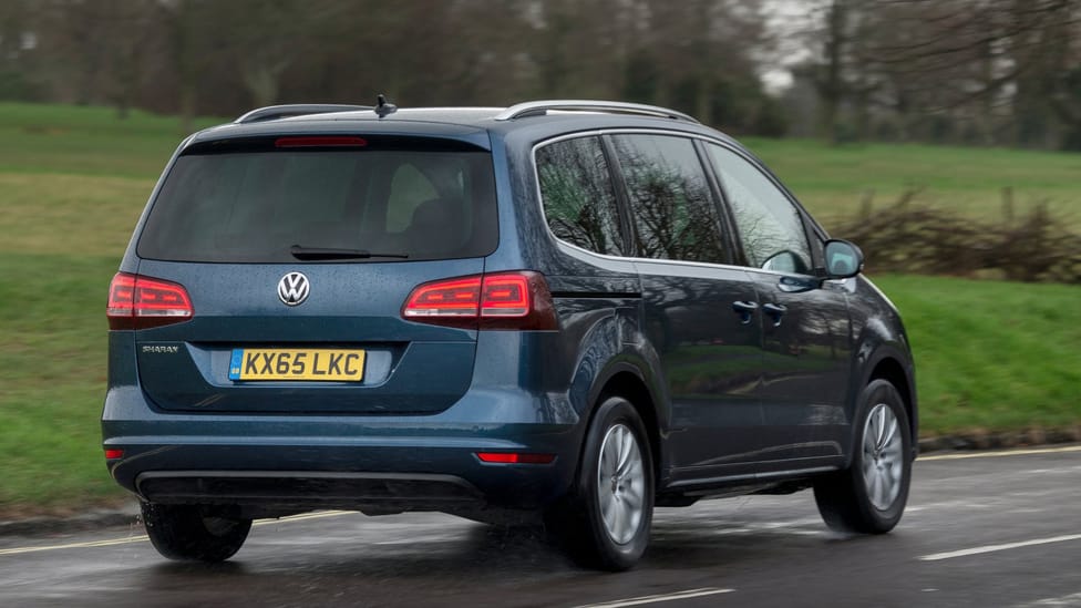 Volkswagen Sharan Interior Layout & Technology | Top Gear