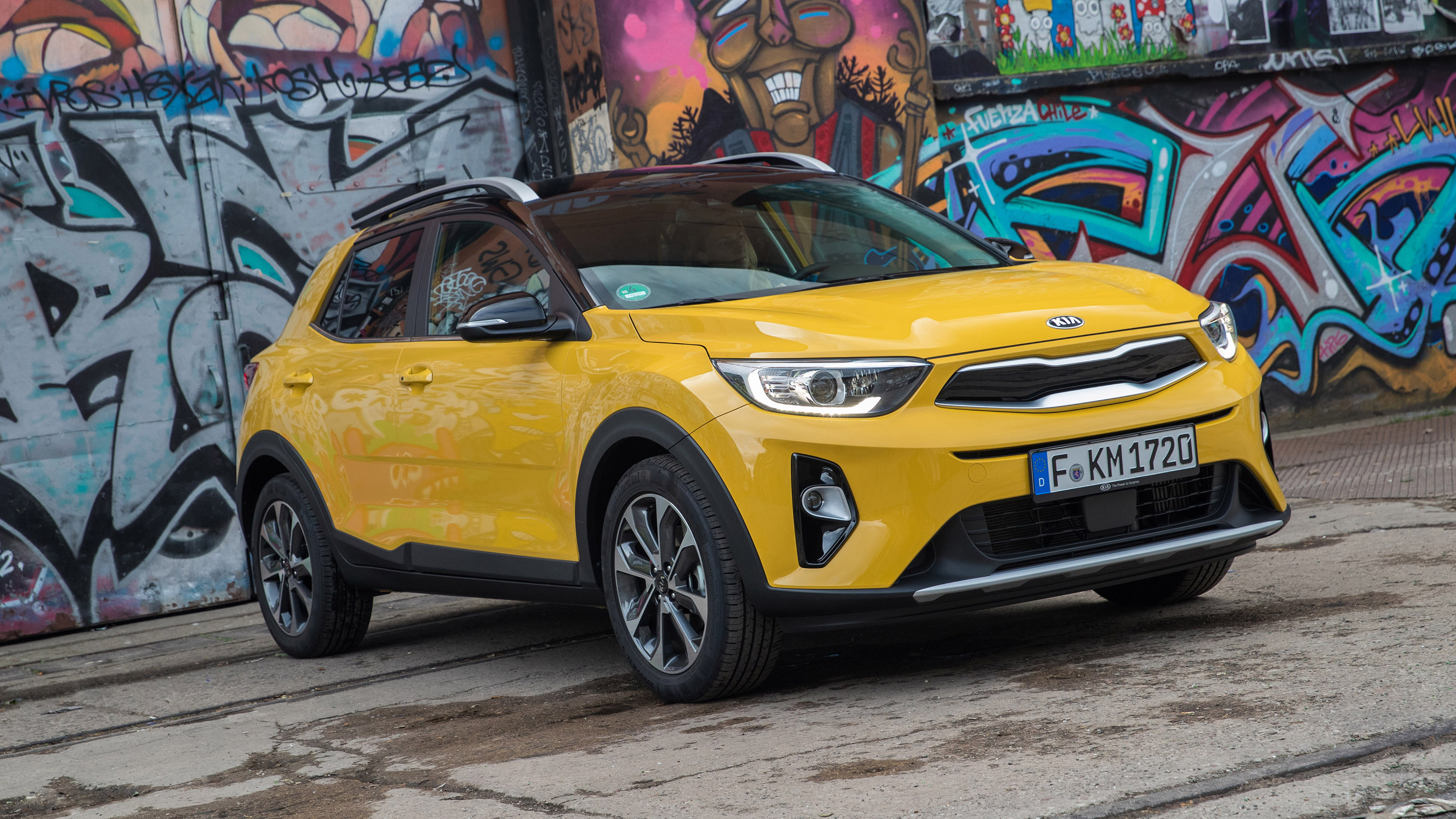 2018 Kia Stonic Review | Top Gear