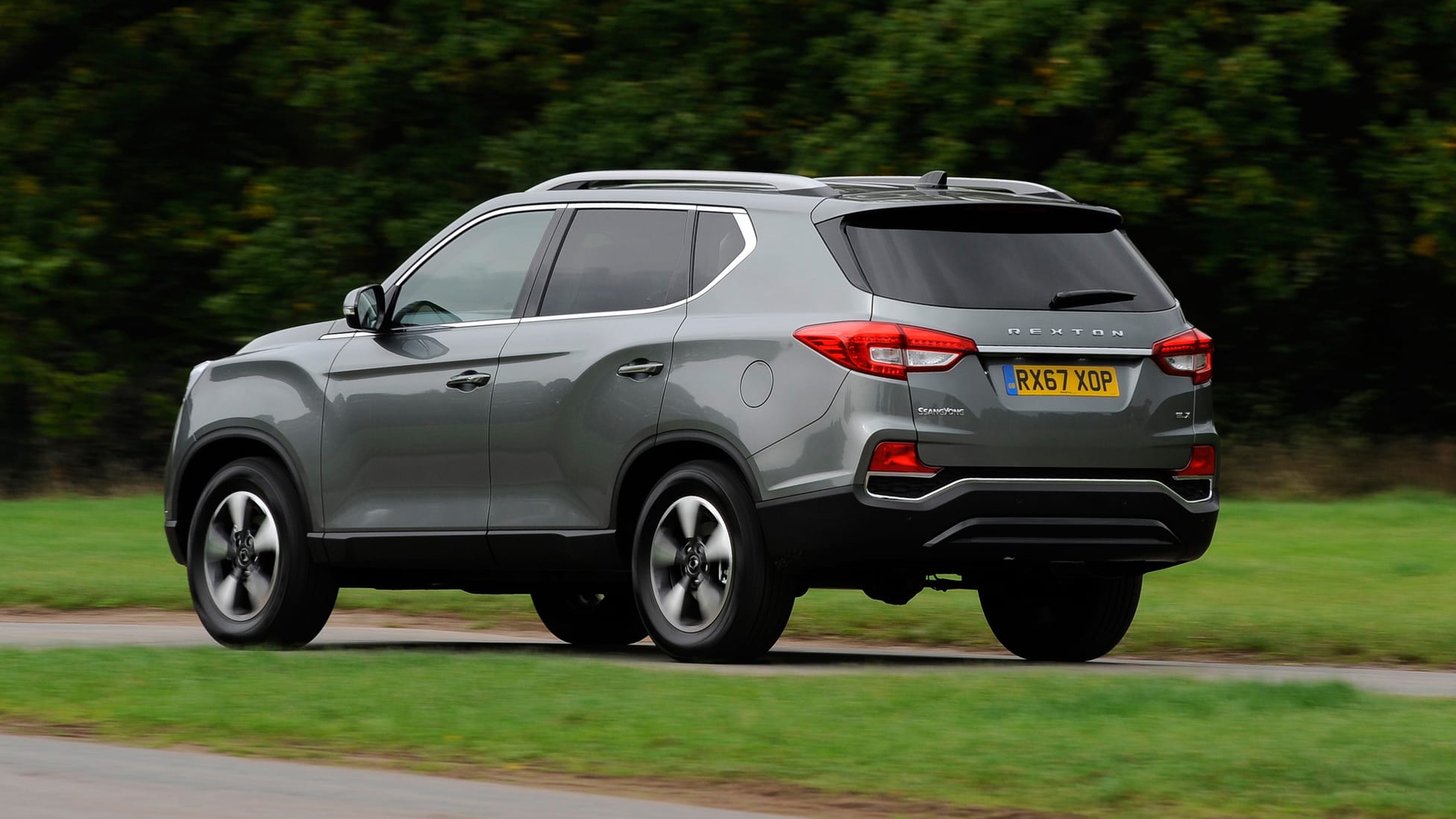 Ssangyong Rexton Interior Layout & Technology | Top Gear