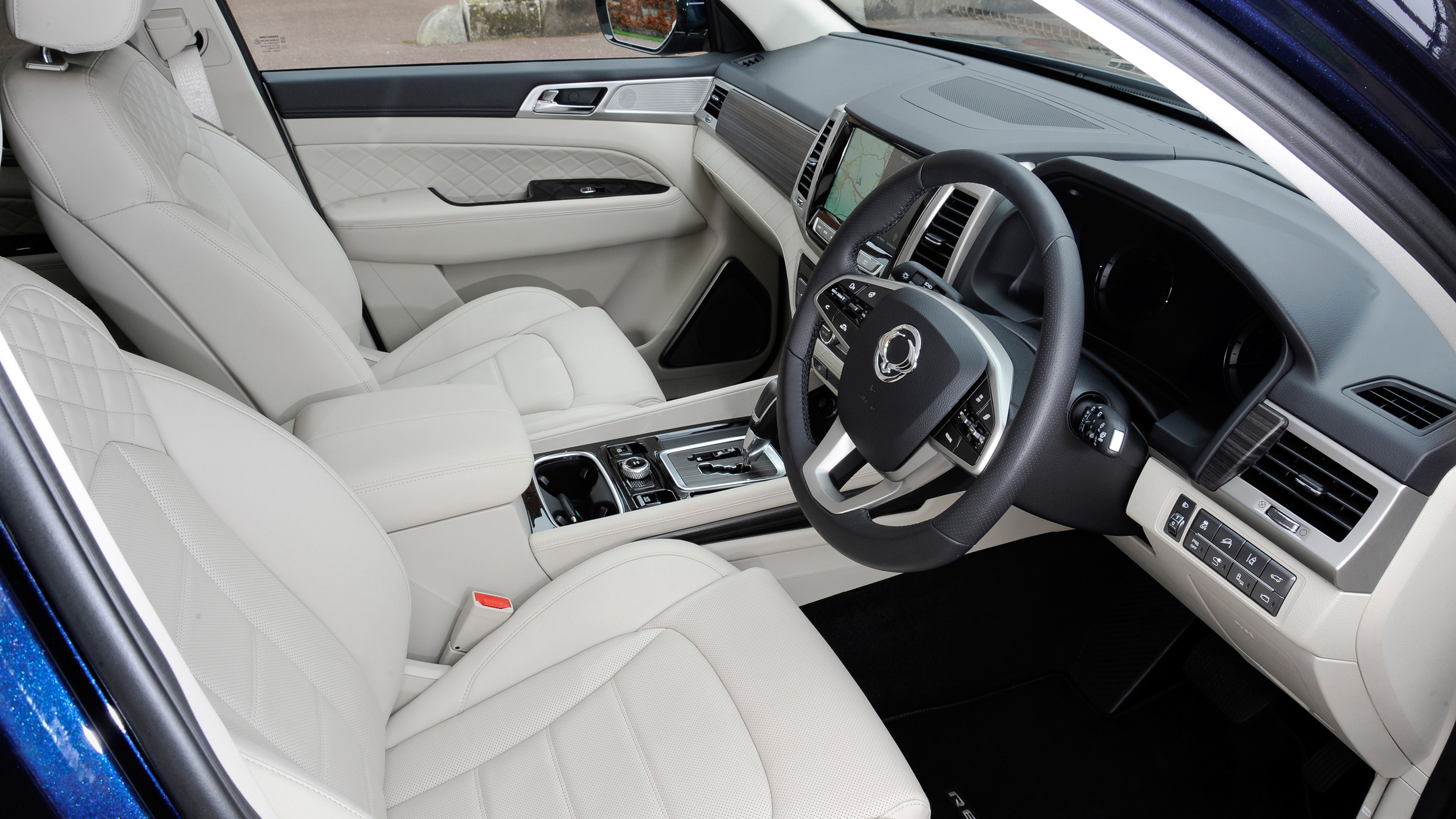 Mahindra Rexton Interior