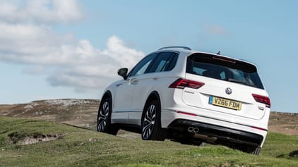 Volkswagen Tiguan Review 2021 | Top Gear