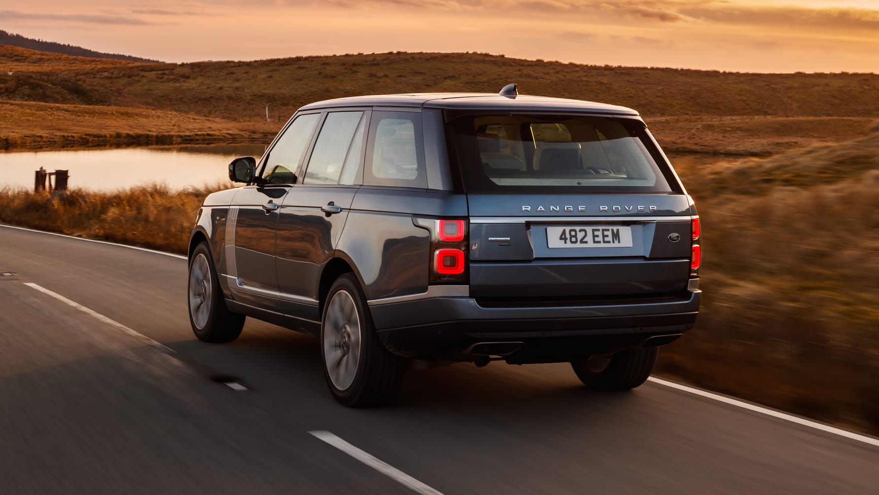 Land Rover Range Rover Interior Layout & Technology | Top Gear