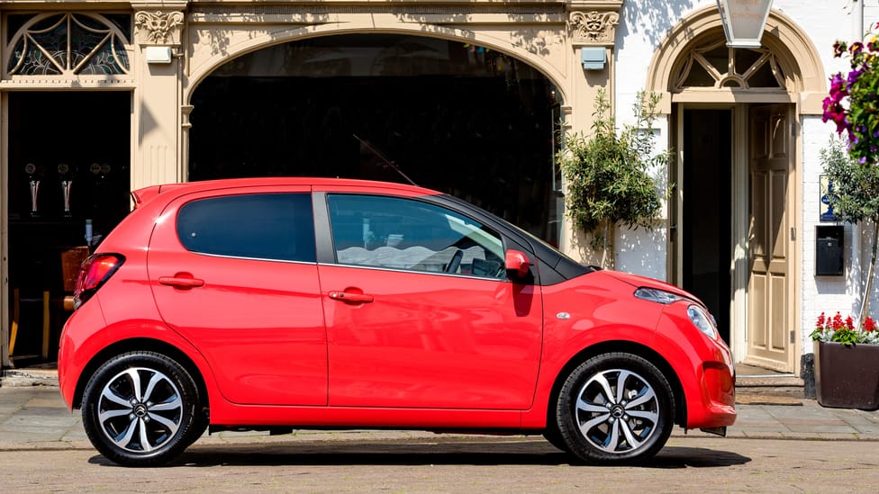 Citroen C1 Interior Layout & Technology | Top Gear