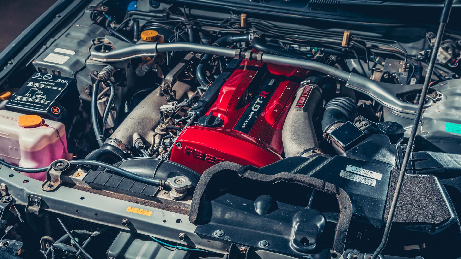 Nissan Skyline (R34) Interior Layout & Technology | Top Gear