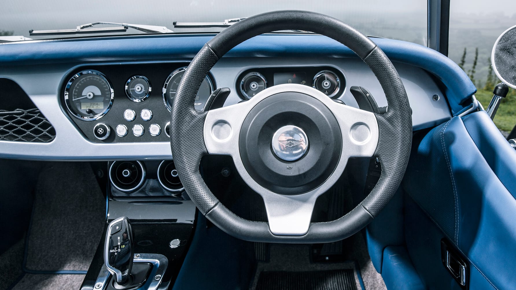 Morgan Plus Six Interior Layout & Technology | Top Gear