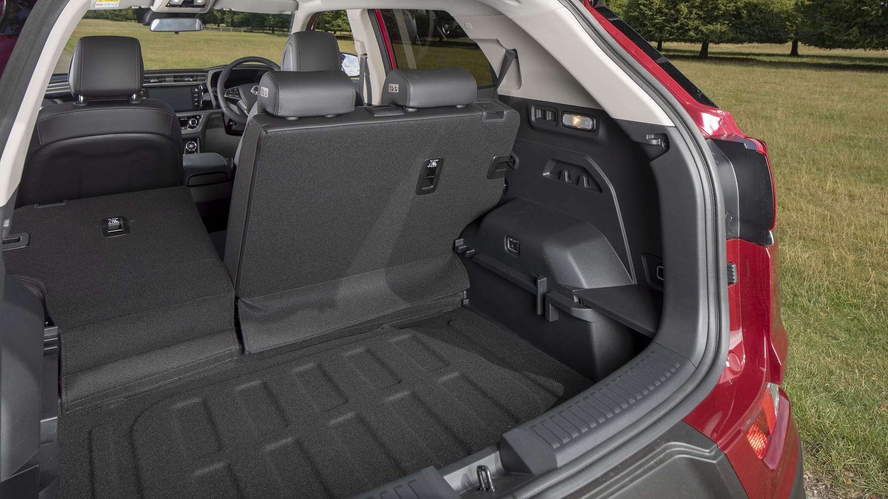 Ssangyong Korando Interior Layout & Technology | Top Gear