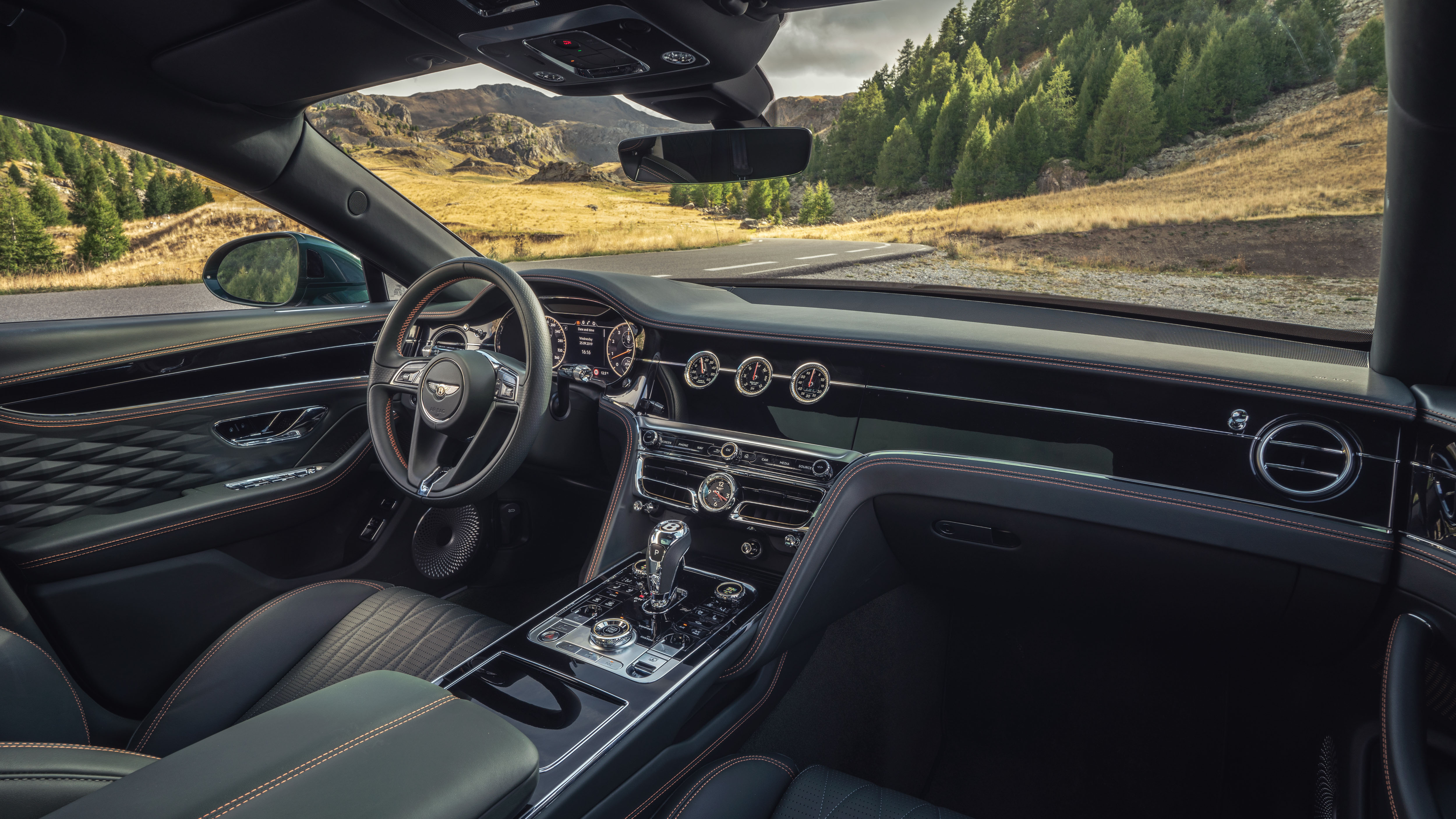 Bentley Flying Spur Interior Layout & Technology | Top Gear