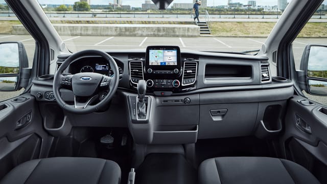 Ford Transit Interior Layout & Technology | Top Gear