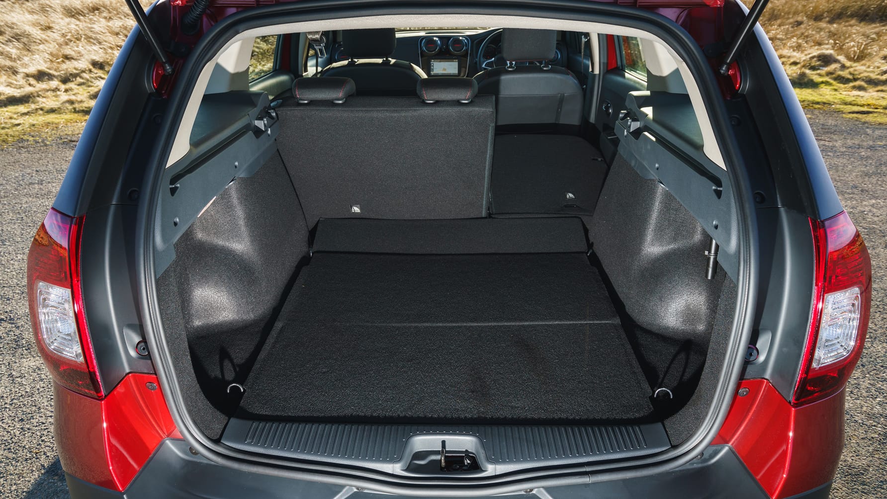 Dacia Logan MCV Interior Layout & Technology | Top Gear