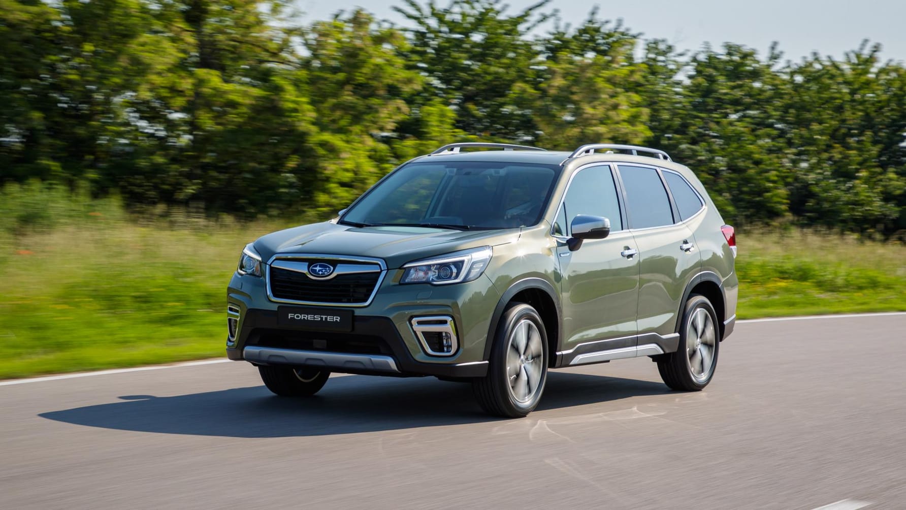 Subaru Forester e-Boxer Review 2023 | Top Gear