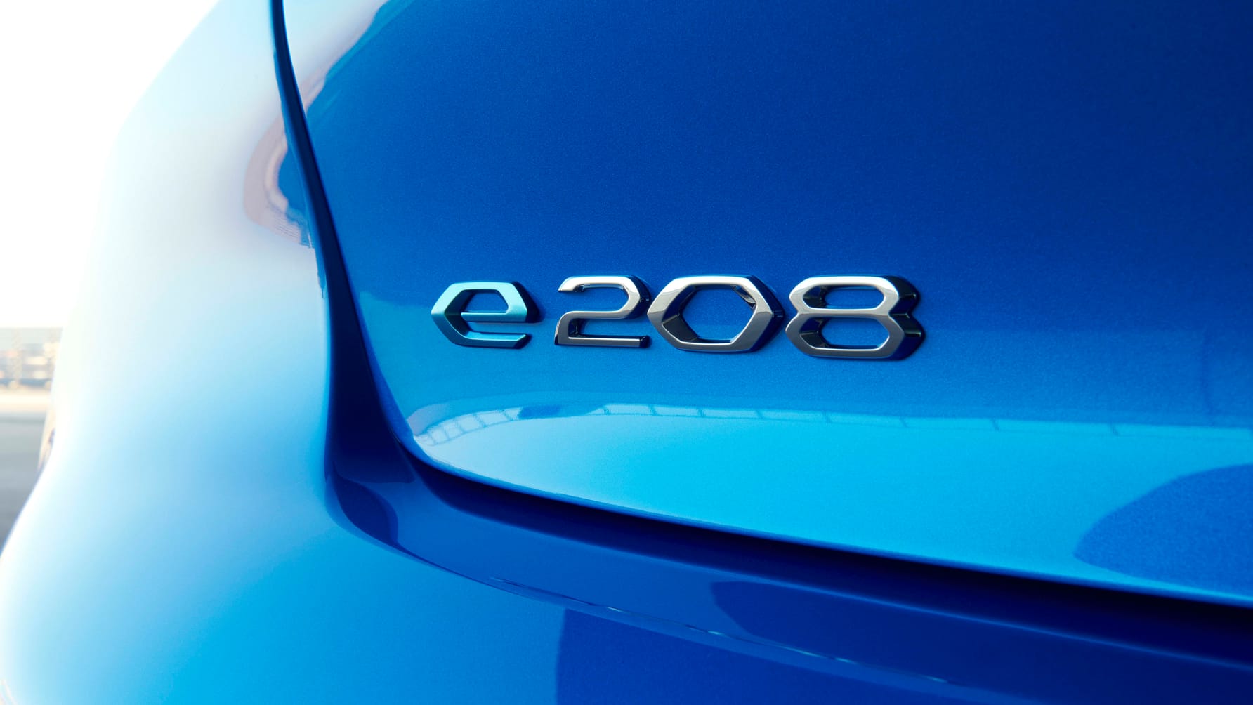 Peugeot e-208 Review 2022 | Top Gear