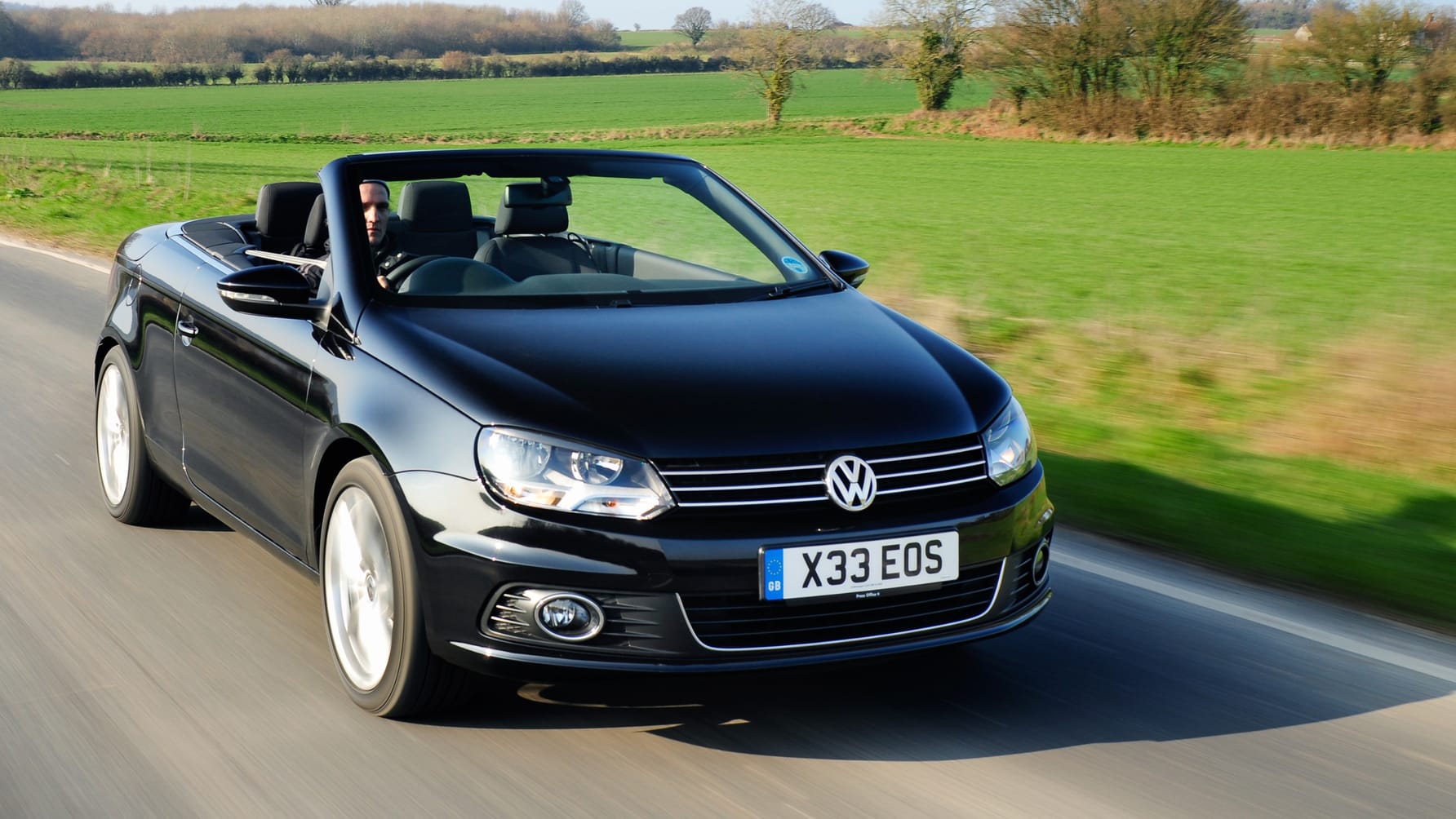 Volkswagen Eos Review 2025 | Top Gear