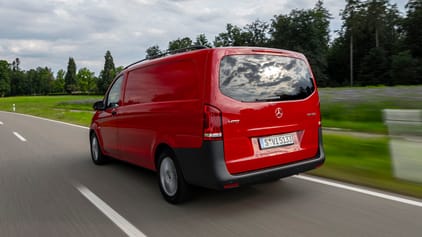 Mercedes-Benz Vito Interior Layout & Technology | Top Gear