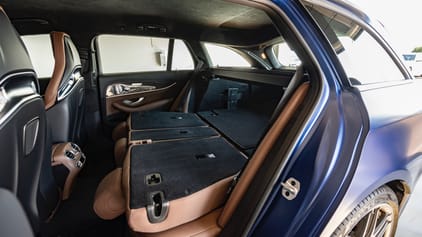 Mercedes-Benz E63 S Interior Layout & Technology | Top Gear
