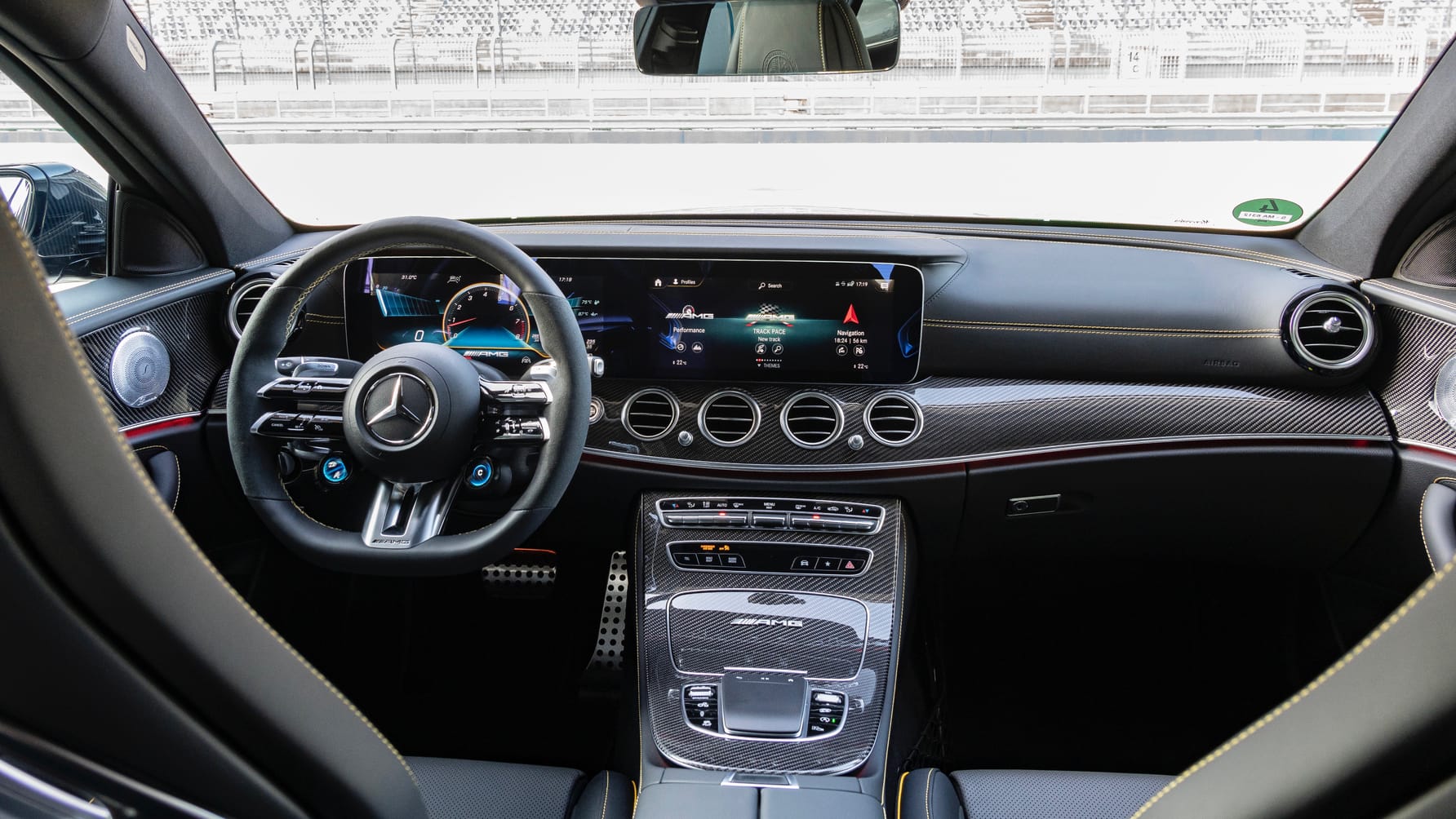 Mercedes-Benz E63 S Interior Layout & Technology | Top Gear