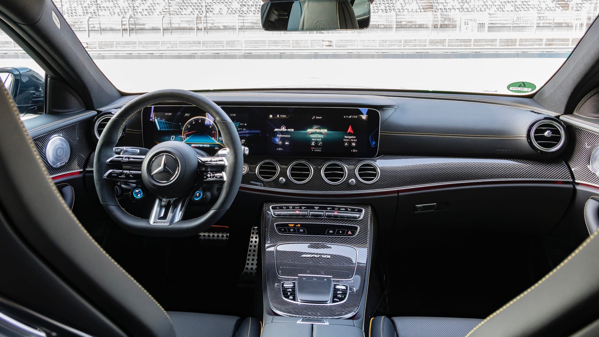 Mercedes-Benz E63 S Interior Layout & Technology | Top Gear