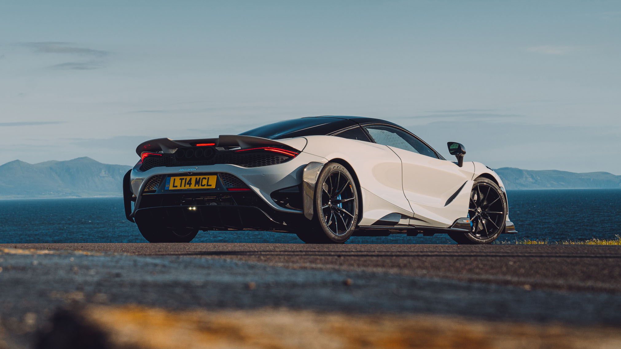 McLaren 765LT Interior Layout & Technology | Top Gear