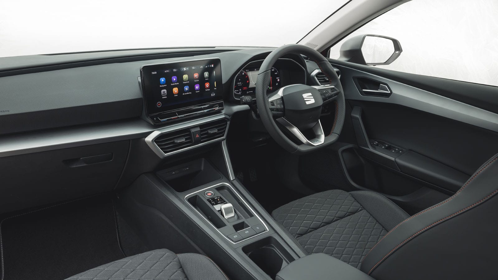 Seat Leon Estate Interior Layout & Technology | Top Gear