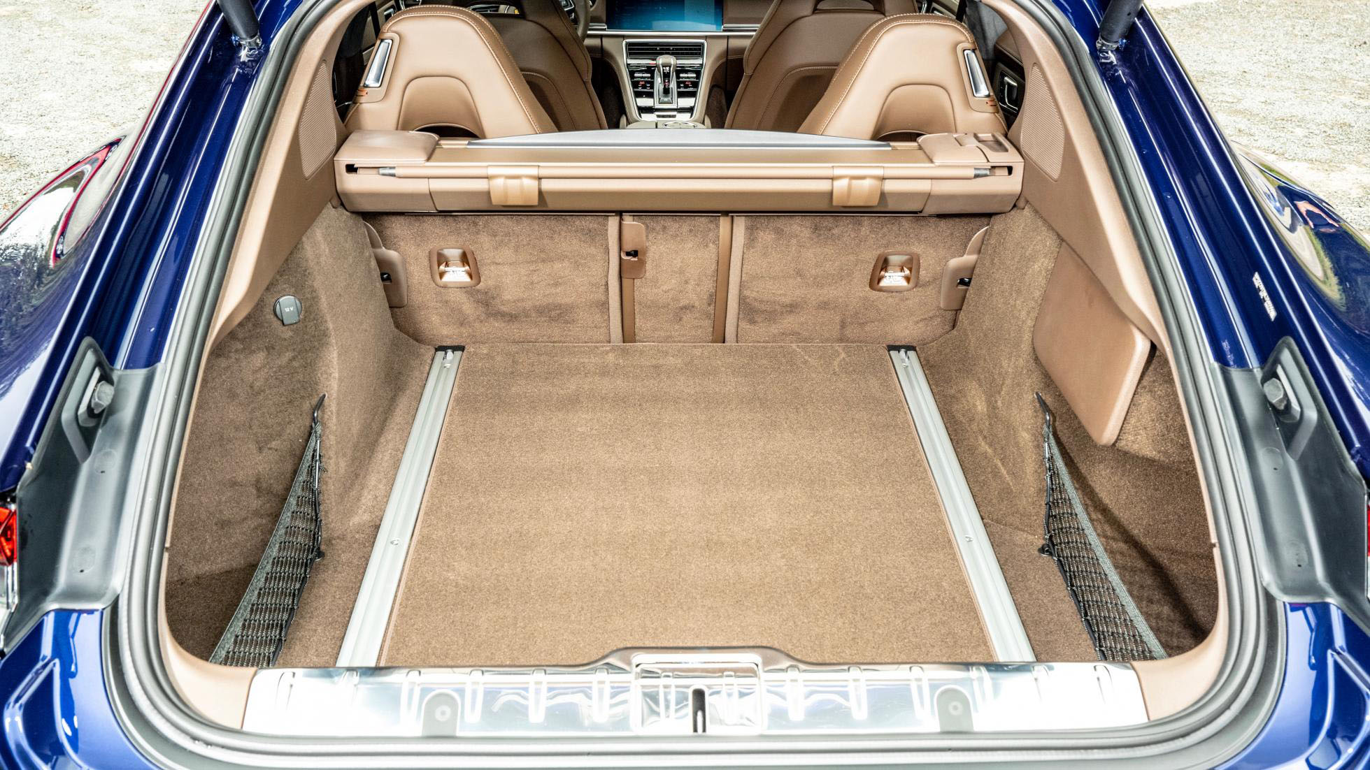 Porsche Panamera Interior Trunk