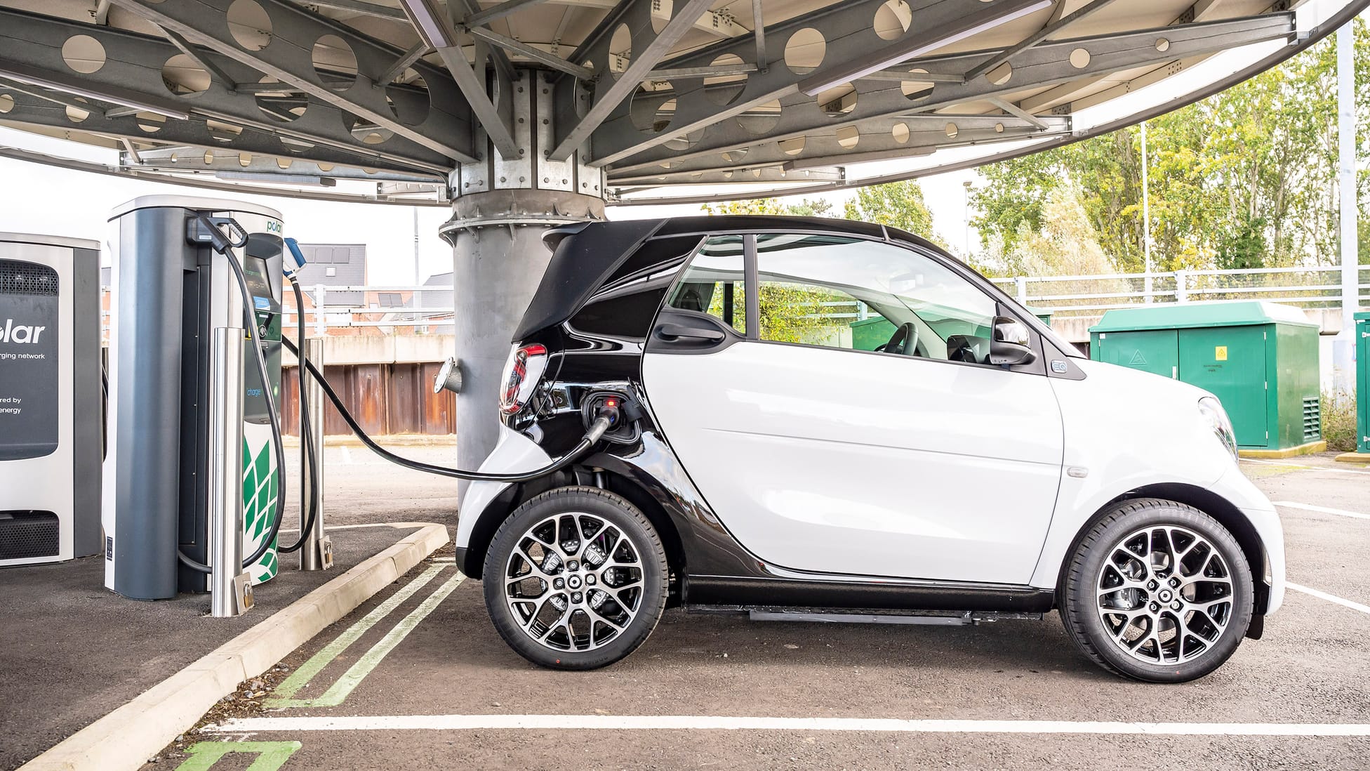Smart Fortwo Interior Layout & Technology | Top Gear