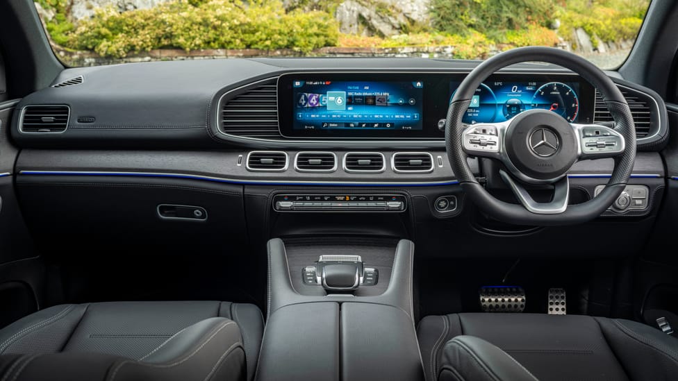 Mercedes-Benz GLE Coupe Interior Layout & Technology | Top Gear