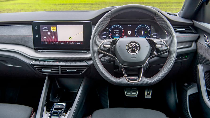 Skoda Octavia vRS Interior Layout & Technology | Top Gear