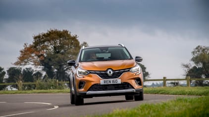 Renault Captur Interior Layout & Technology | Top Gear