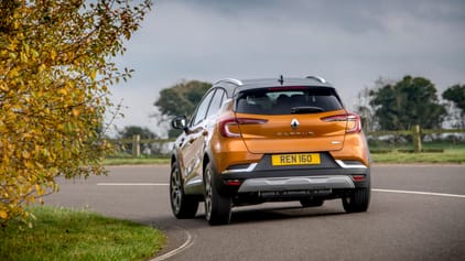 Renault Captur Interior Layout & Technology | Top Gear