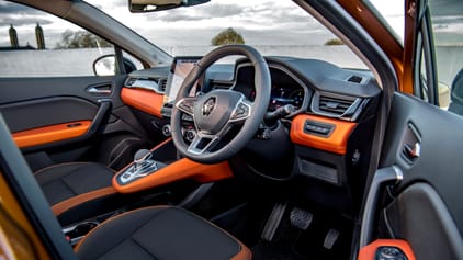 Renault Captur Interior Layout & Technology | Top Gear