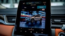 Renault Captur Interior Layout & Technology | Top Gear