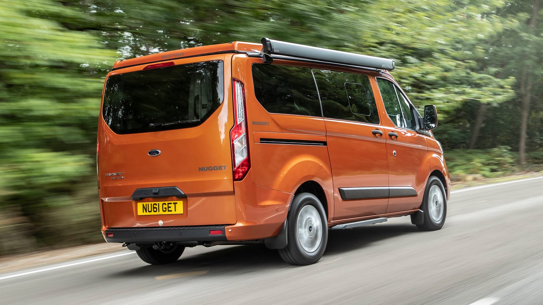 Ford Transit Custom Nugget Interior Layout & Technology | Top Gear