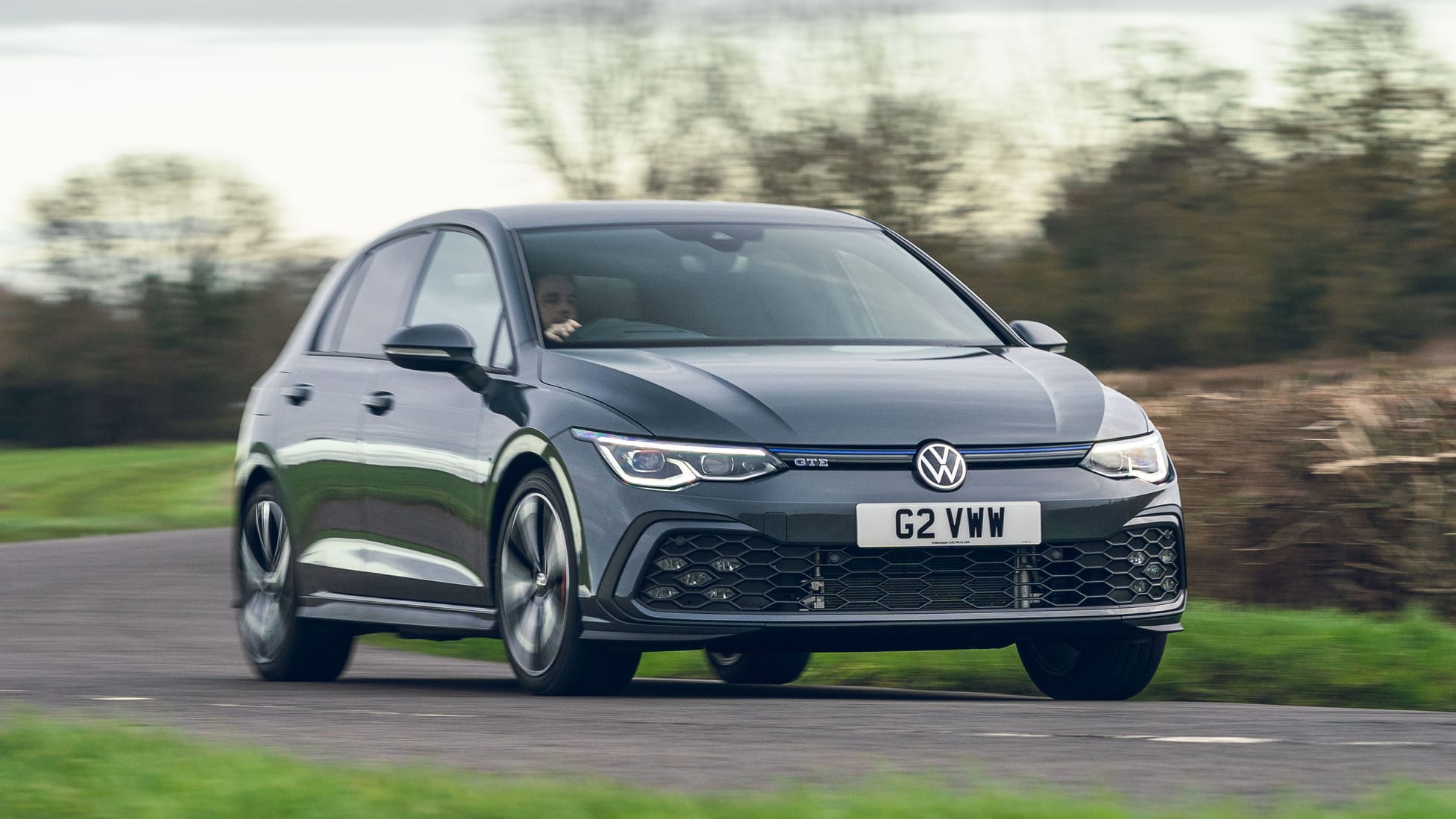 Volkswagen Golf GTE Interior Layout & Technology | Top Gear