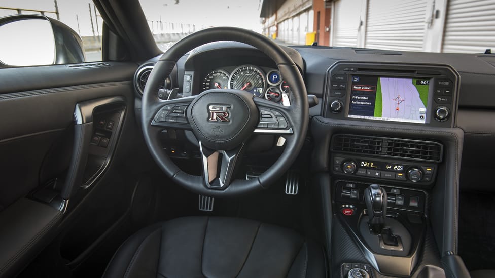 Nissan GT-R Interior Layout & Technology | Top Gear