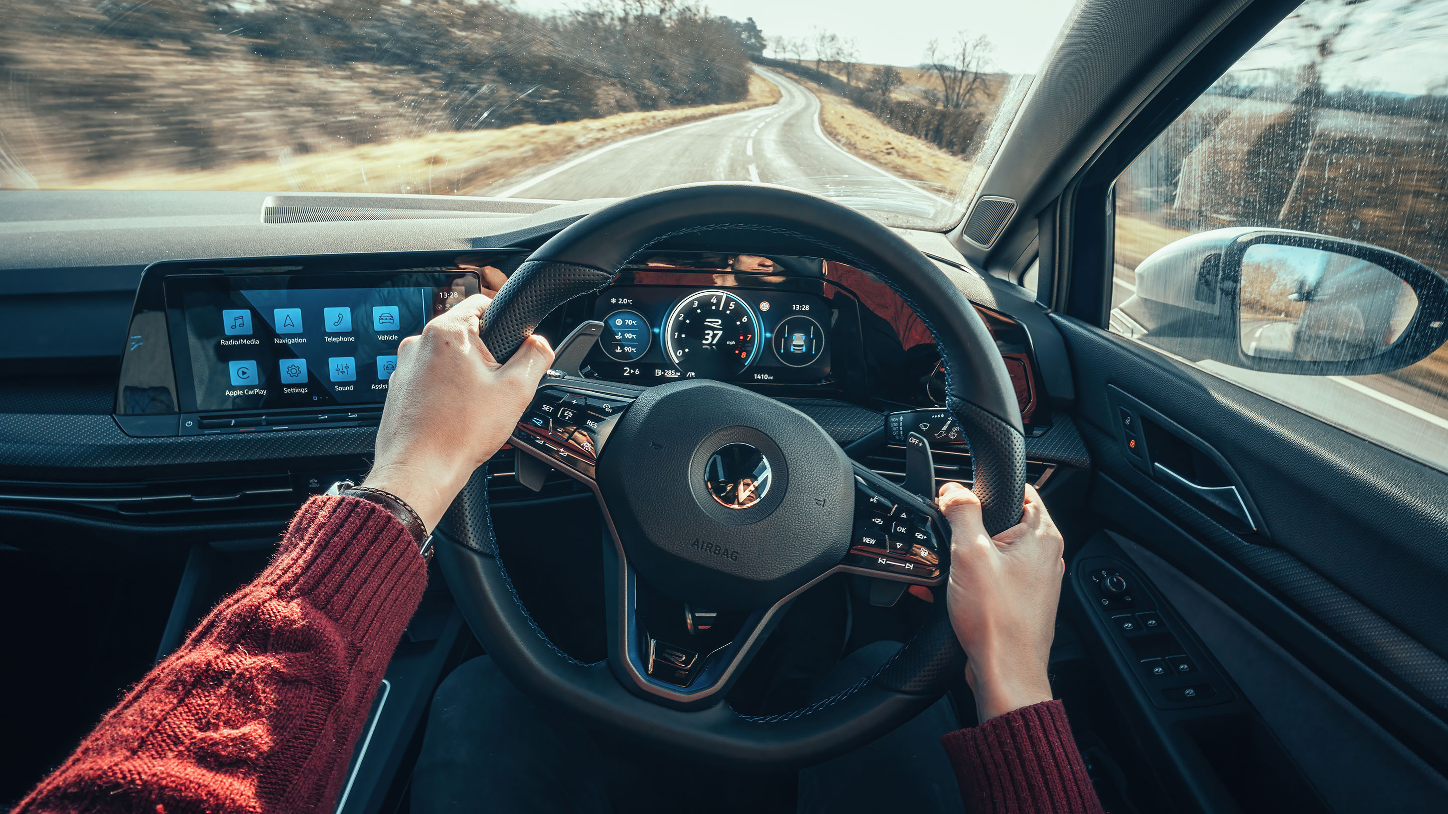 Volkswagen Golf R Interior Layout & Technology | Top Gear