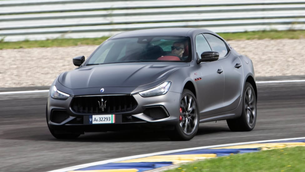 Maserati Quattroporte Driving, Engines & Performance | Top Gear