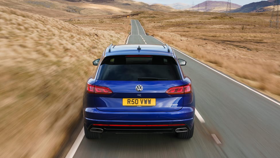 Volkswagen Touareg R Driving, Engines & Performance | Top Gear